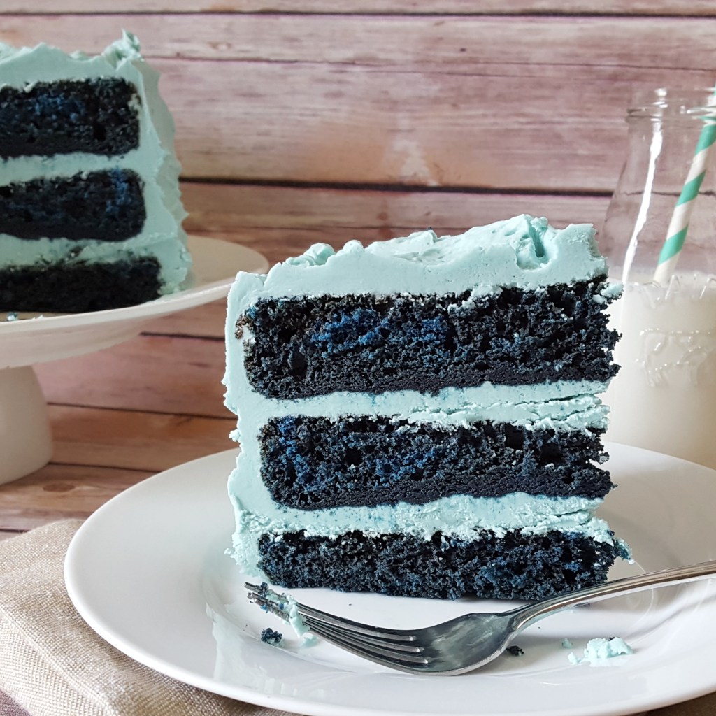Blue Velvet Cake – Rumbly in my Tumbly